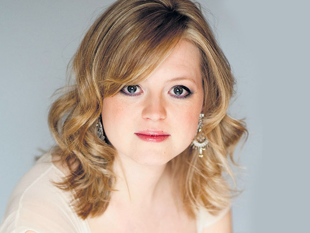 Fflur Wyn-Rogers (Performer) | Opera Online - The opera lovers web site