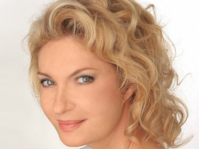 Annick Massis (Performer) | Opera Online - The opera lovers web site