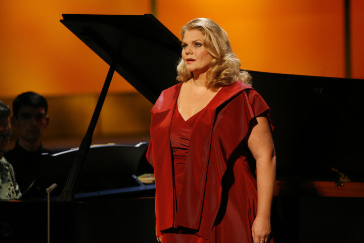 Miranda Keys (Performer) | Opera Online - The opera lovers web site