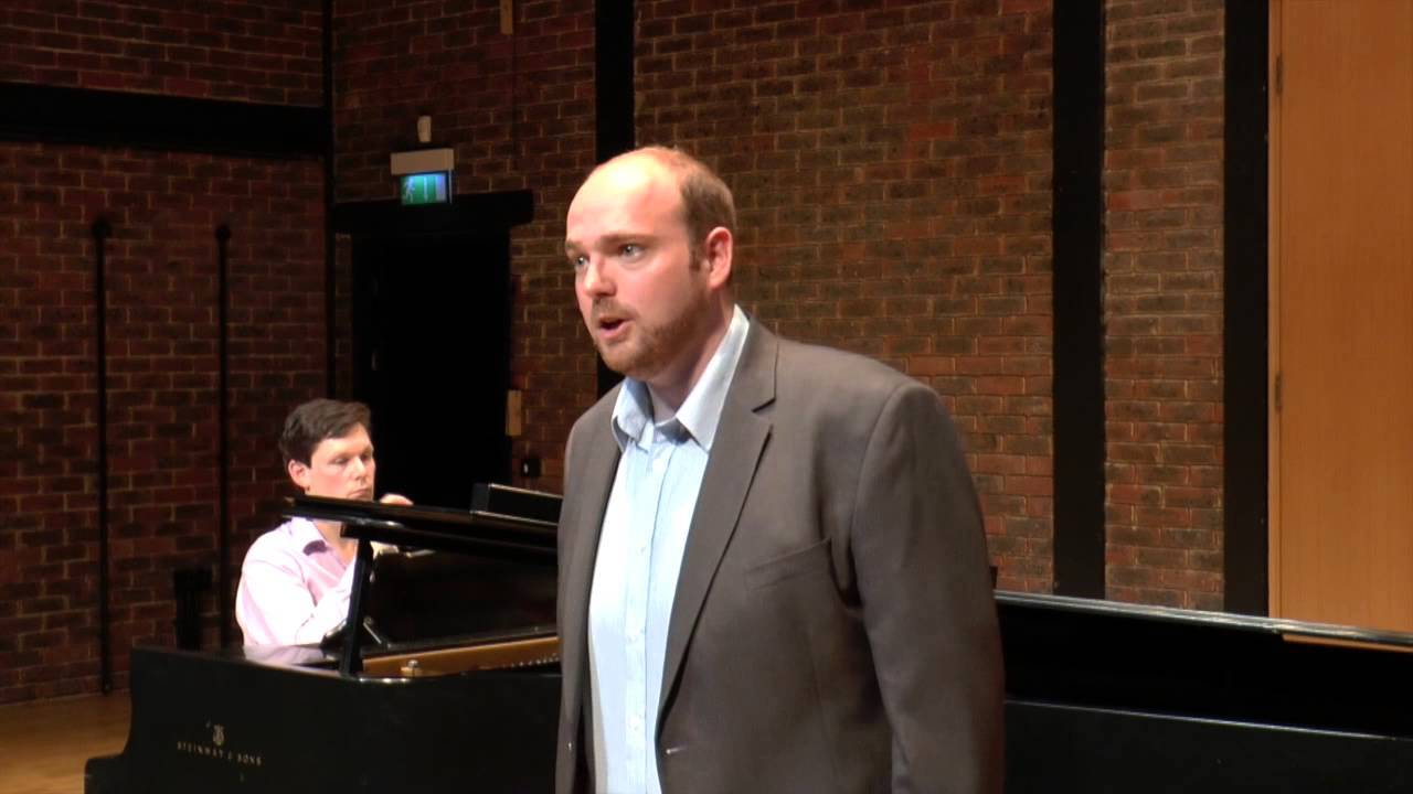 Iain Milne (Performer) | Opera Online - The opera lovers web site
