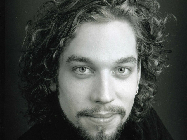 Robert Gleadow (Performer) | Opera Online - The opera lovers web site