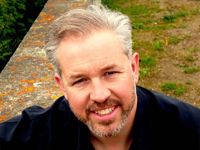 Simon Bailey (Performer) | Opera Online - The opera lovers web site