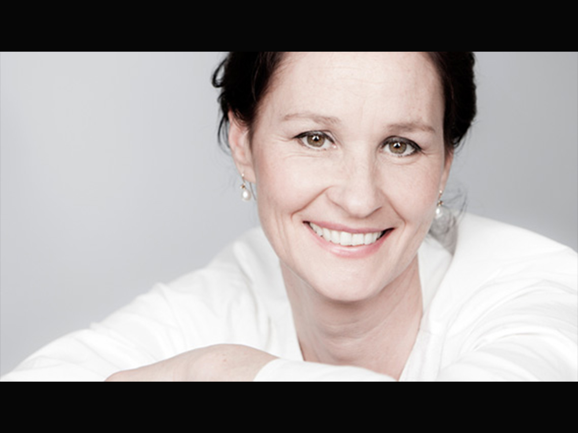 Roswitha Christina Müller (Performer) | Opera Online - The opera lovers ...