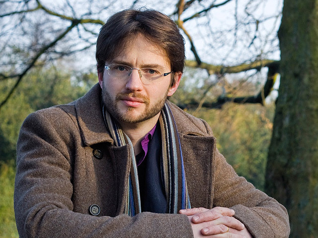 John Andrews (Conductor) | Opera Online - The opera lovers web site
