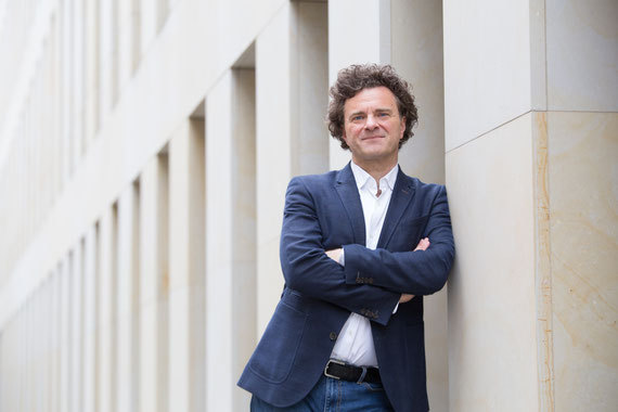 Stefan Veselka (Conductor) | Opera Online - The opera lovers web site