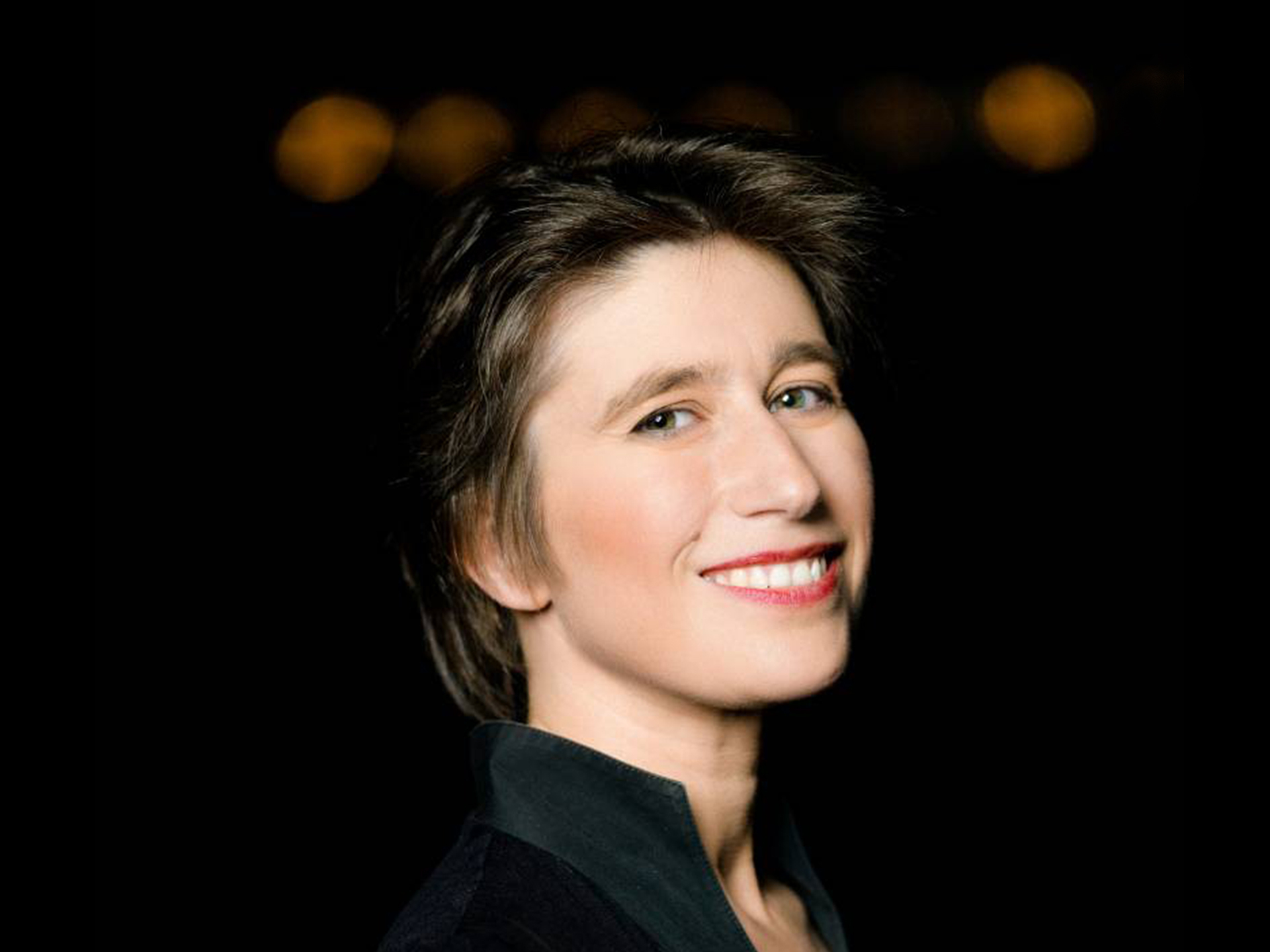 Anne Le Bozec (Chef d'orchestre) | Opera Online - Le site des amateurs ...