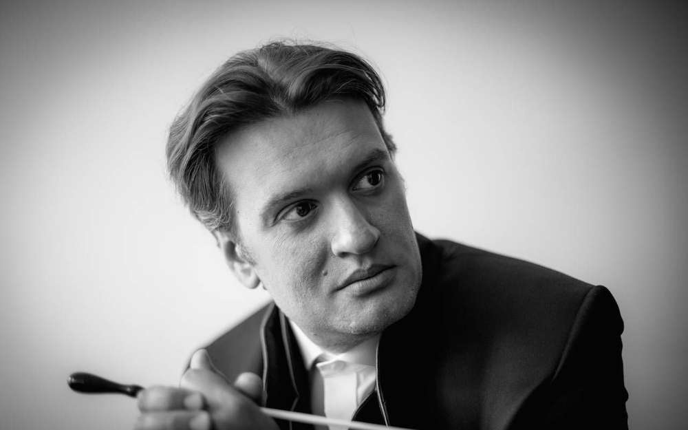 Mathieu Herzog (Conductor) | Opera Online - The opera lovers web site