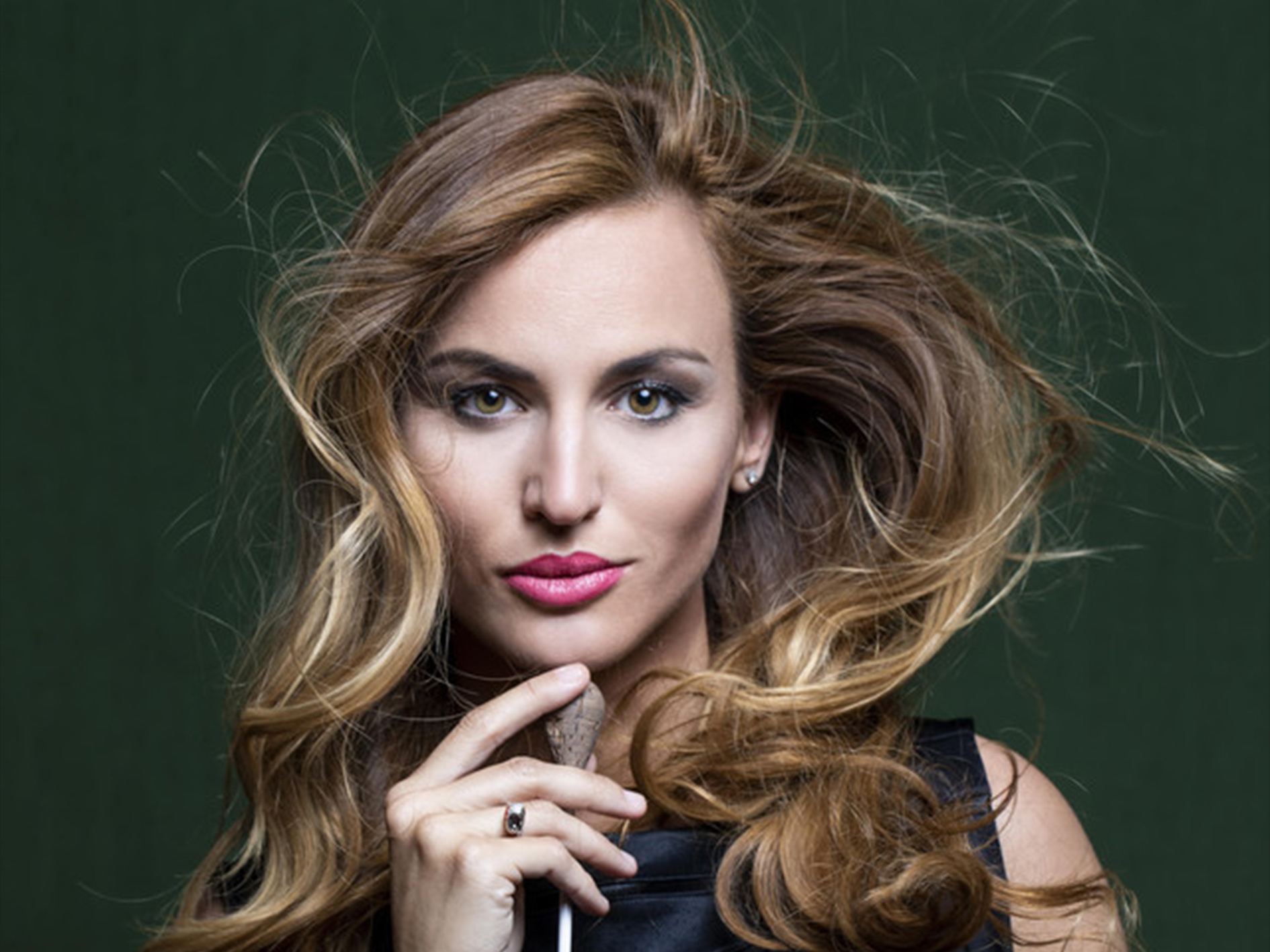 Beatrice Venezi (Conductor) | Opera Online - The opera lovers web site