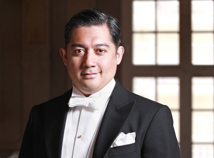 Adrian Prabava (Conductor) | Opera Online - The opera lovers web site