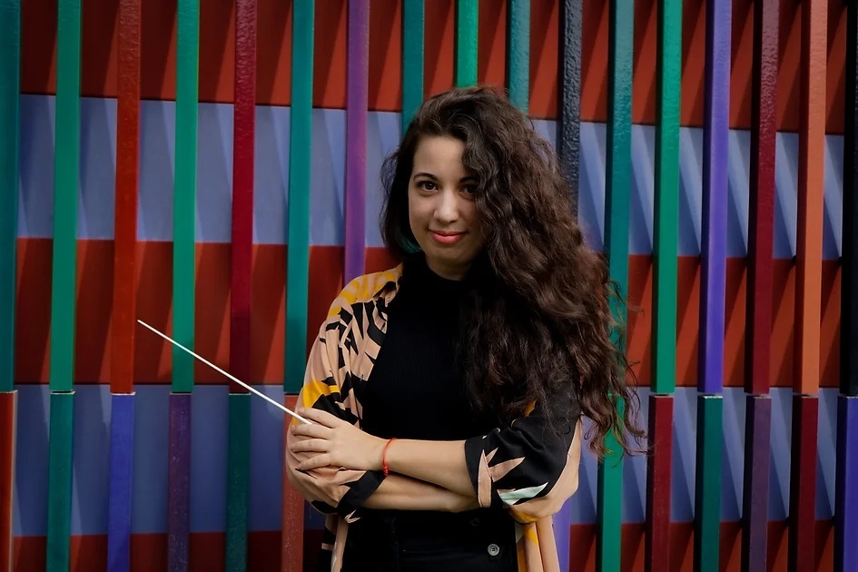 Anna Castro Grinstein (Conductor) | Opera Online - The opera lovers web site