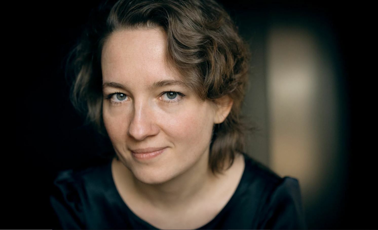 Ustina Dubitsky (Conductor) | Opera Online - The opera lovers web site