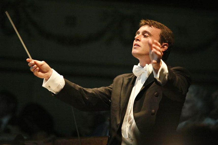 Michele Mariotti (Conductor) | Opera Online - The opera lovers web site