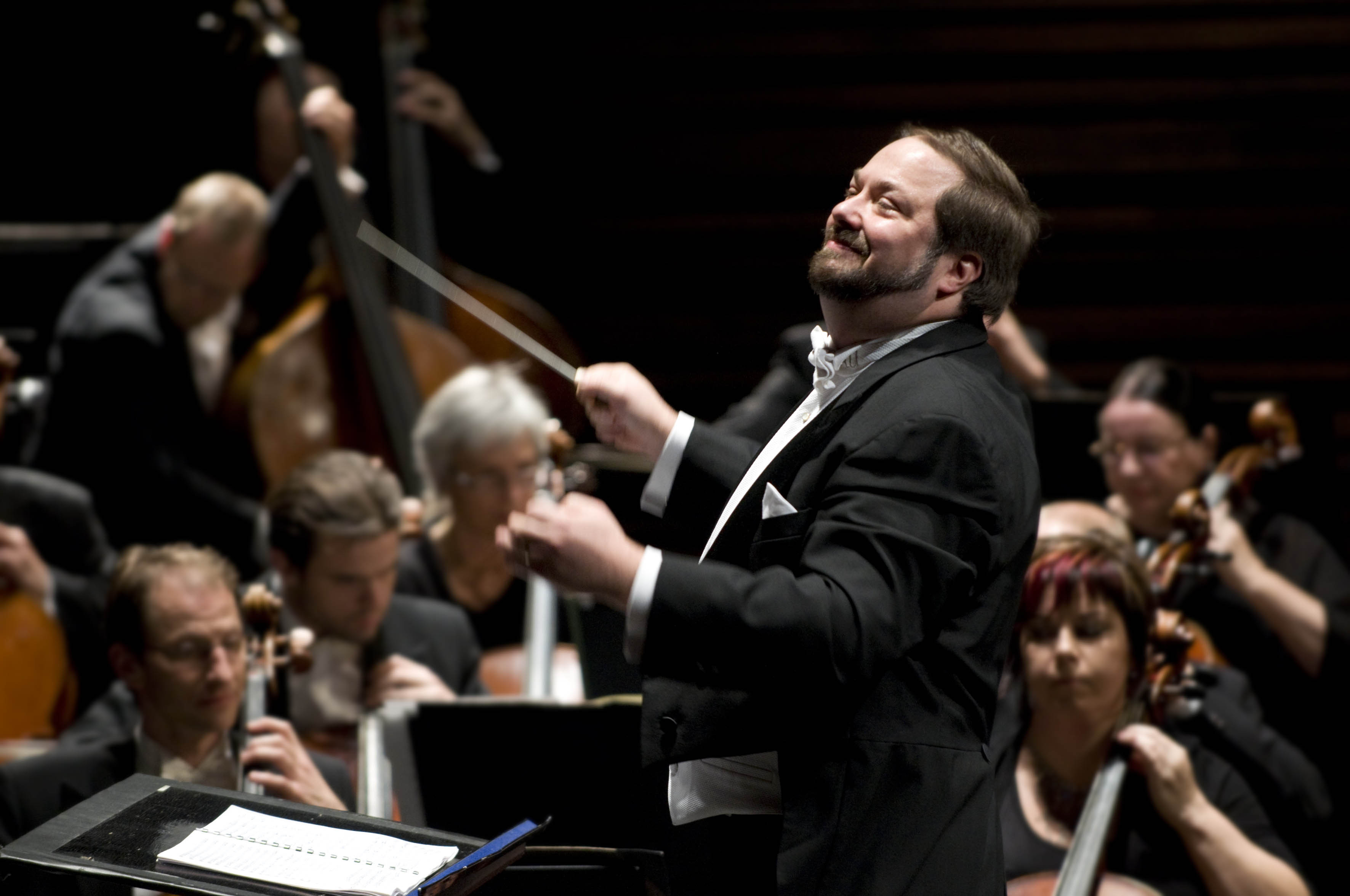 John Fiore (Conductor) | Opera Online - The opera lovers web site