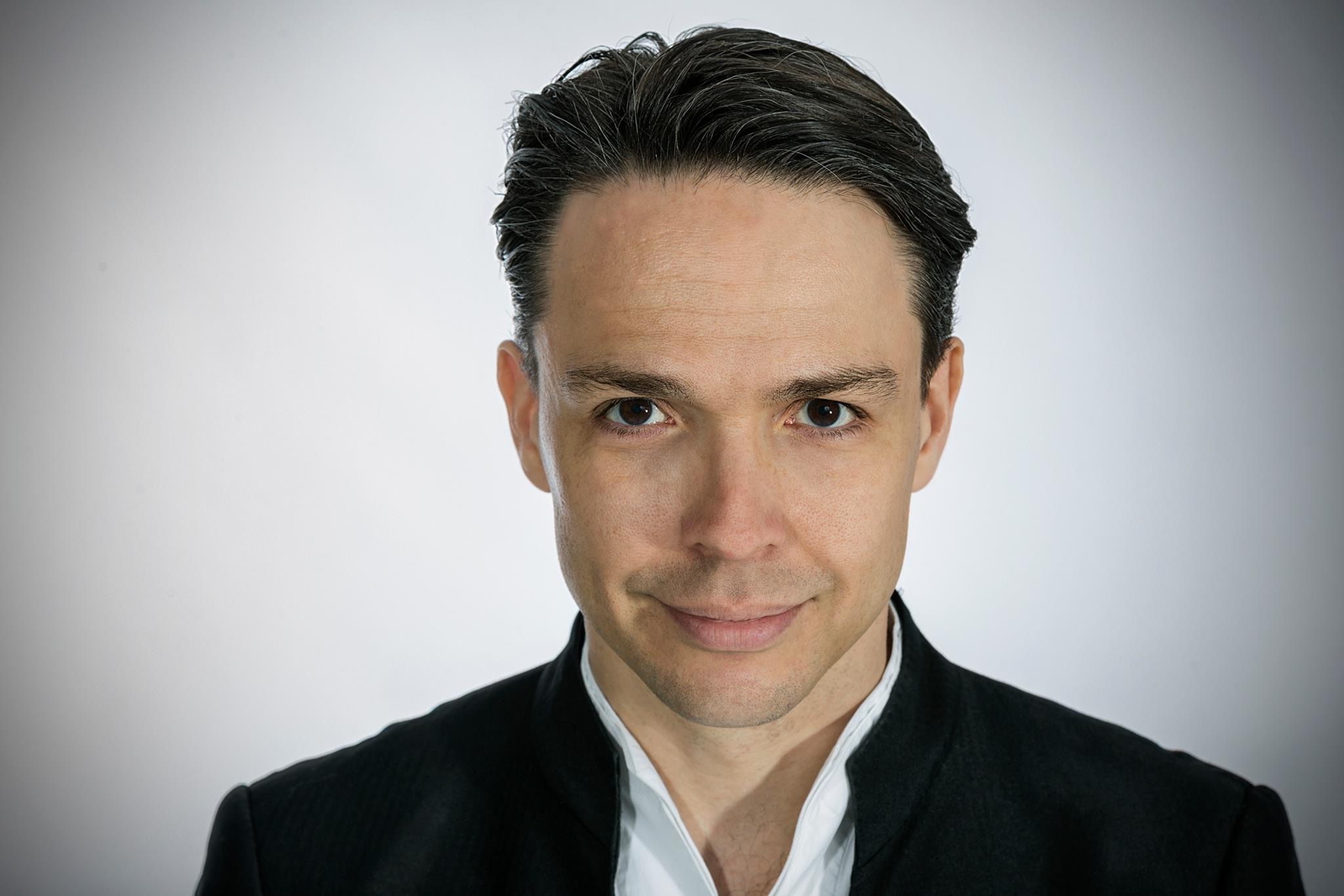 Evan-Alexis Christ im Interview ein Dirigent mit Charisma (Aktuell ...