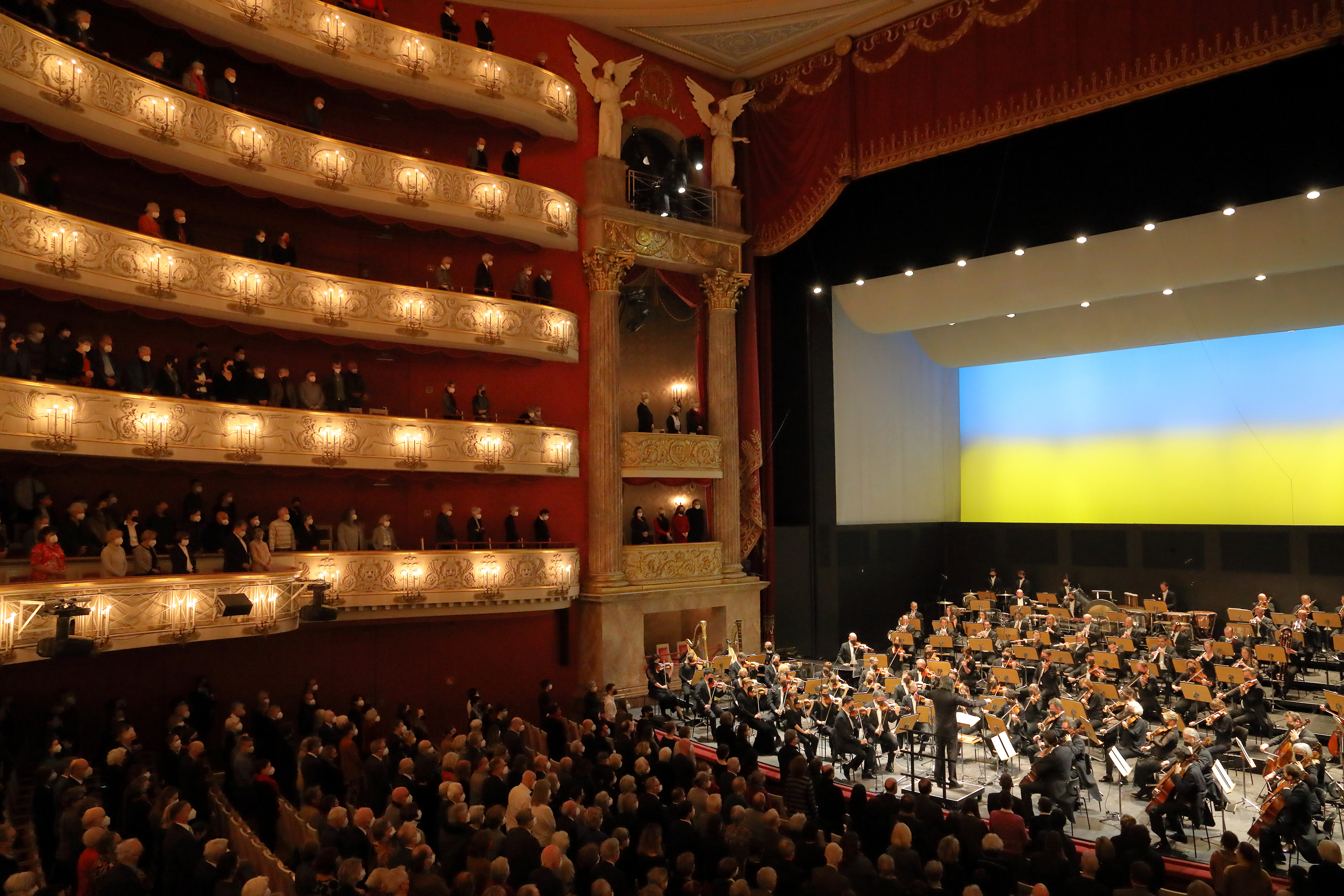 Vladimir Jurowski ruft und spielt eindrucksvoll zum Frieden auf ...