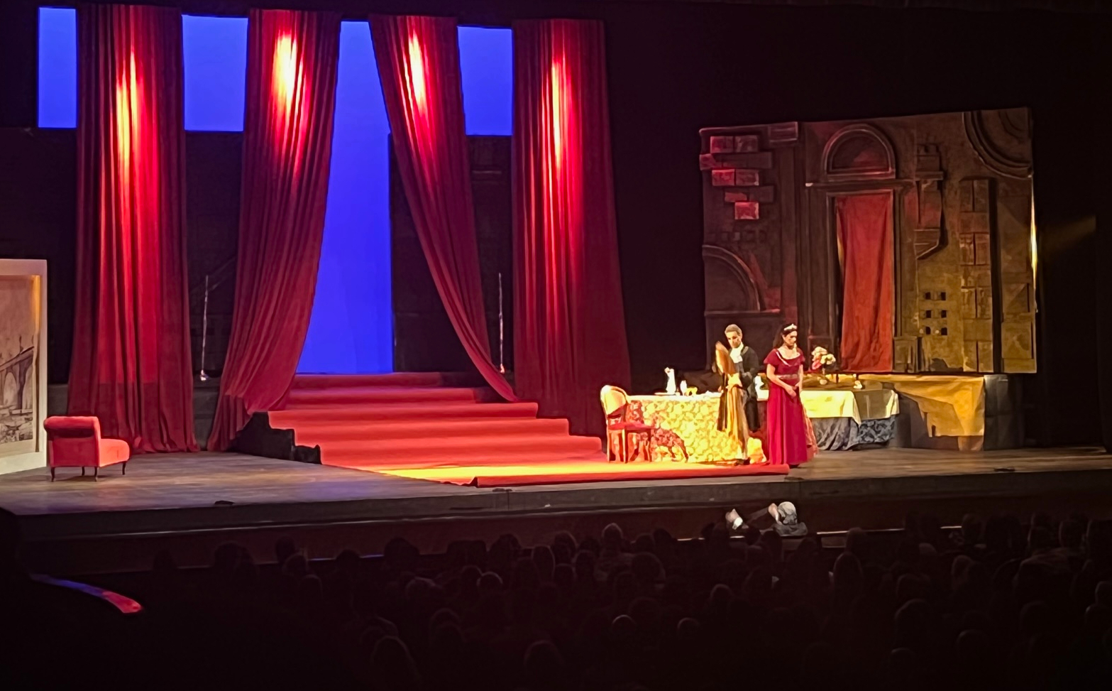 Une Tosca très classique mais bien chantée au Coliseu de Porto ...