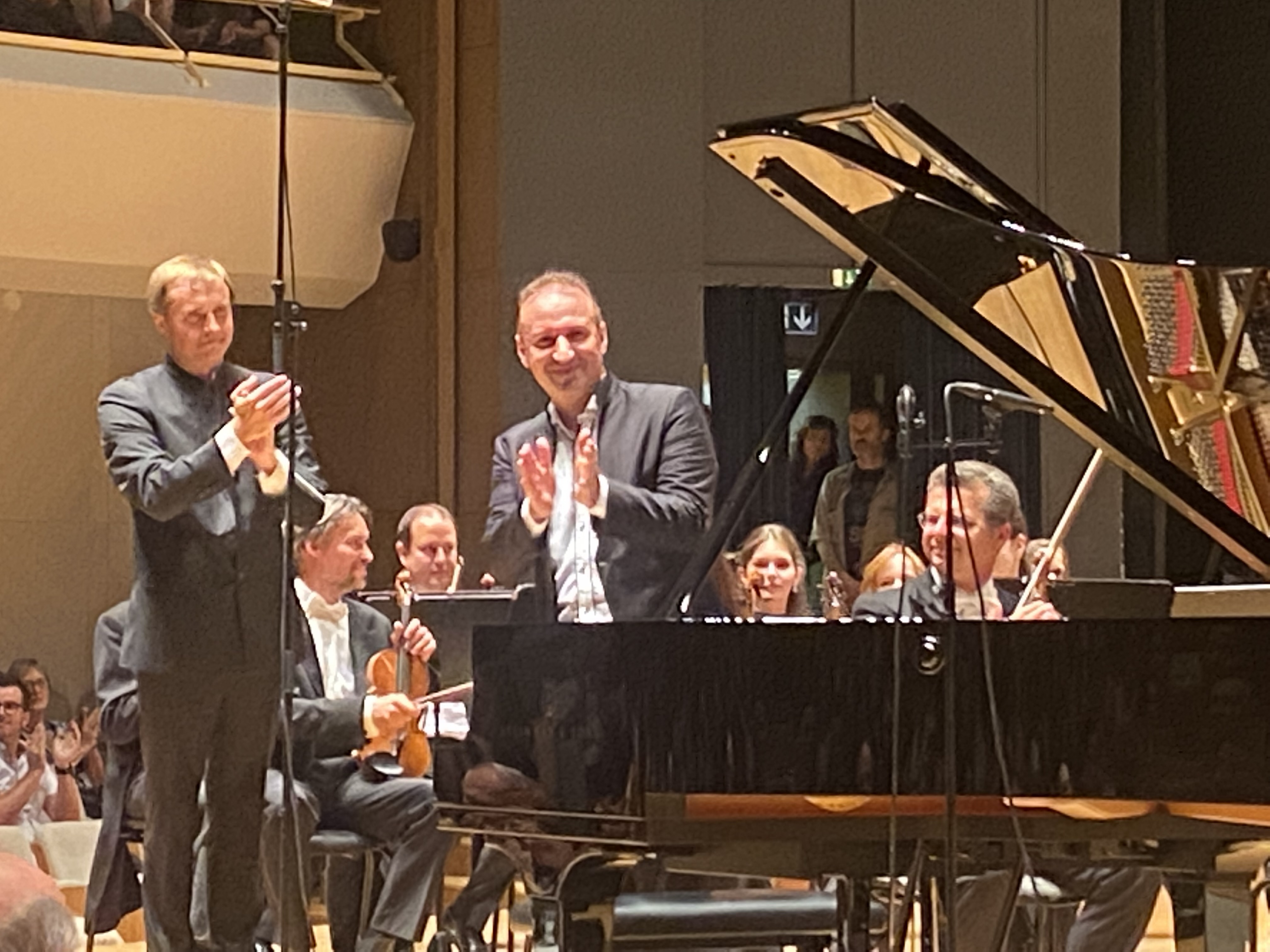 Die Slowenische Philharmonie unter Vasily Petrenko und dem Pianisten ...