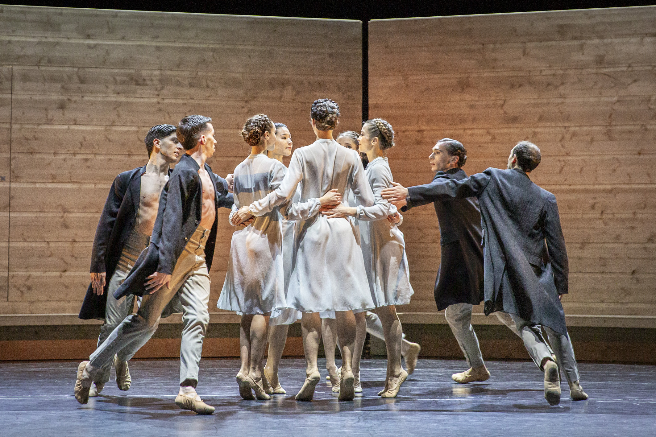 Tiefe Gefühle und humoristischer ländlicher Reigen stimmig an einem ...