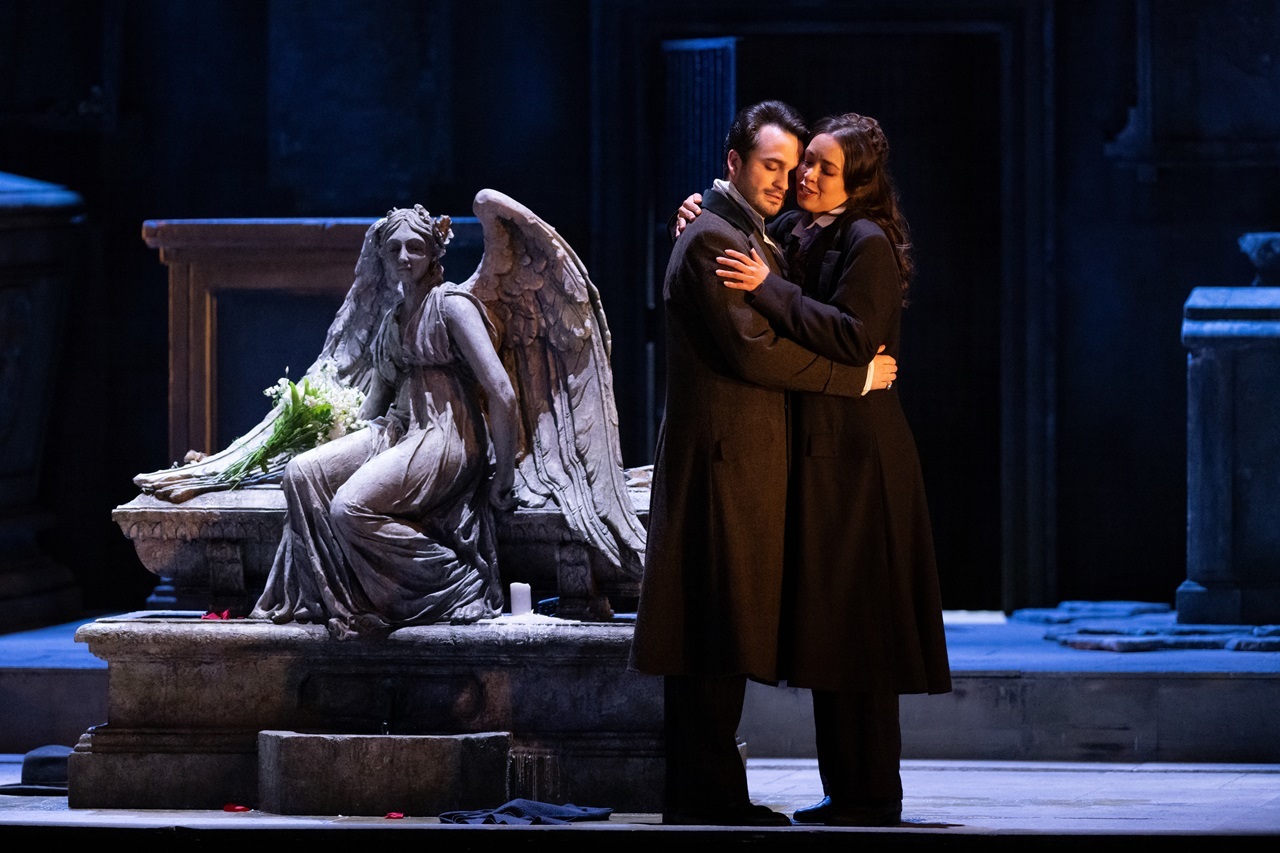 Nadine Sierra Heads an Outstanding Cast in Lucia di Lammermoor at the ...