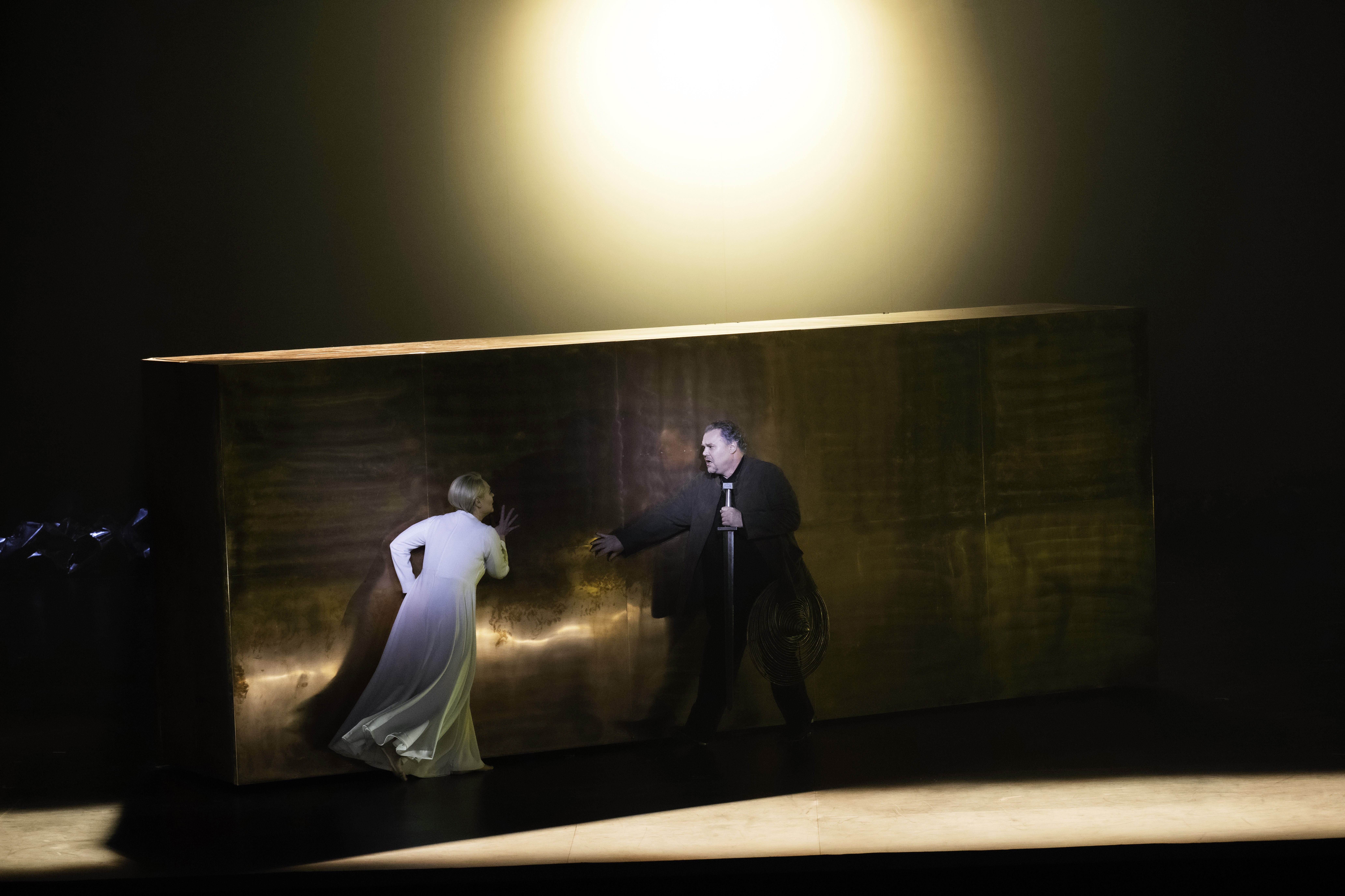 Le Crépuscule des dieux à la Monnaie : sortir du néant (Chronique ...